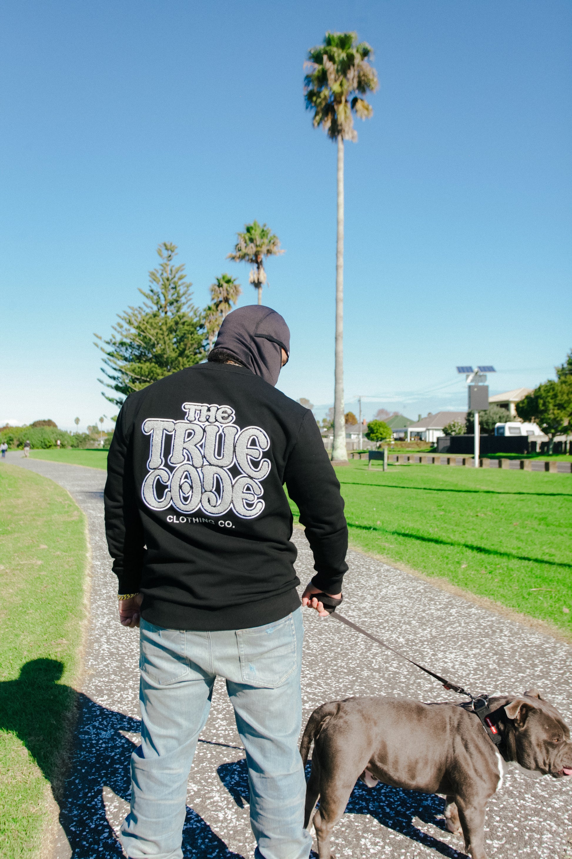 TTC Crewneck (Black) – The True Code